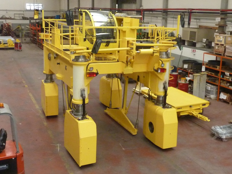 Diesel powered self-propelled trailers Trolleys and trailers - Products ...